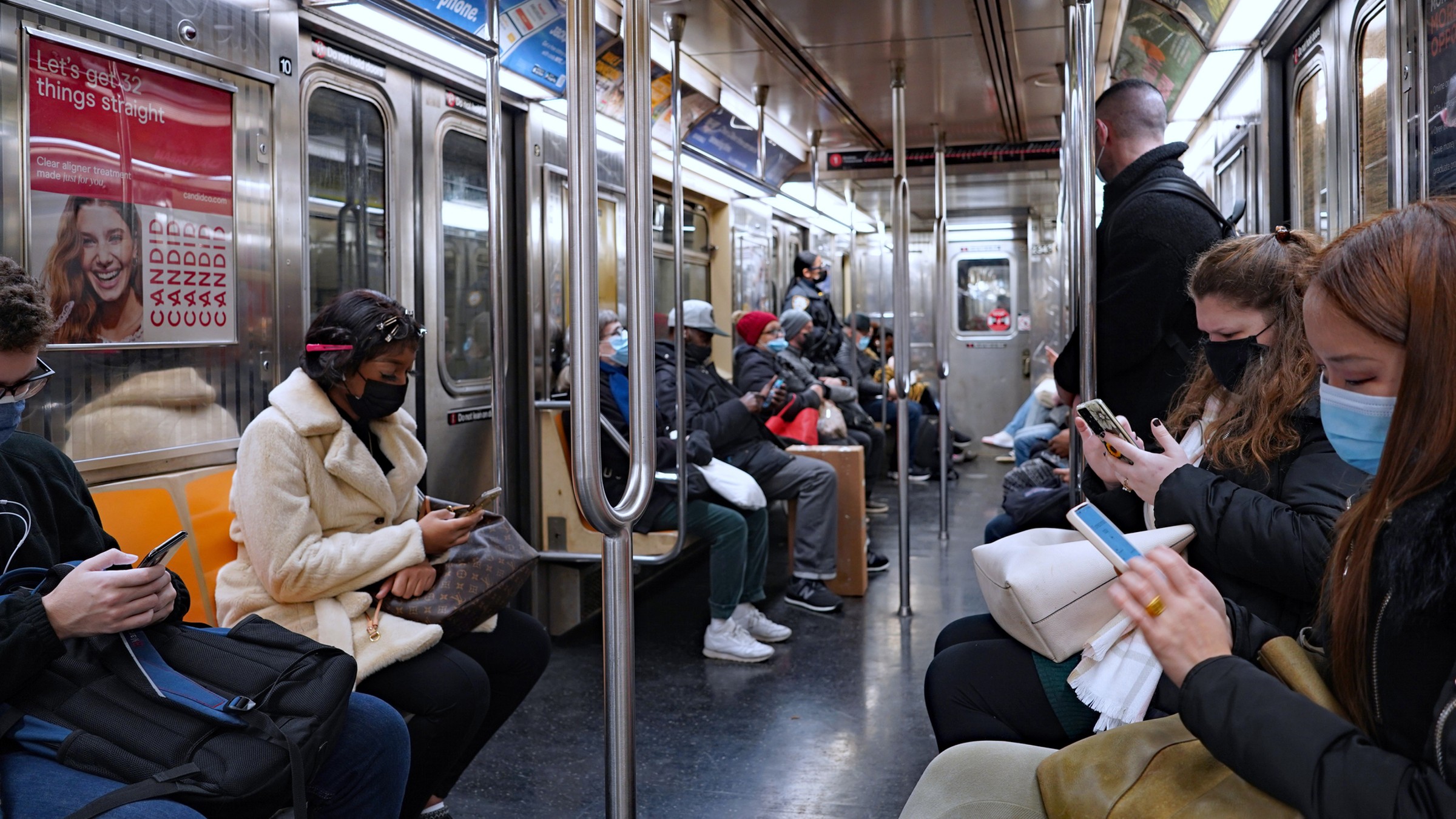 The MTA Mask Mandate Is Still In Effect