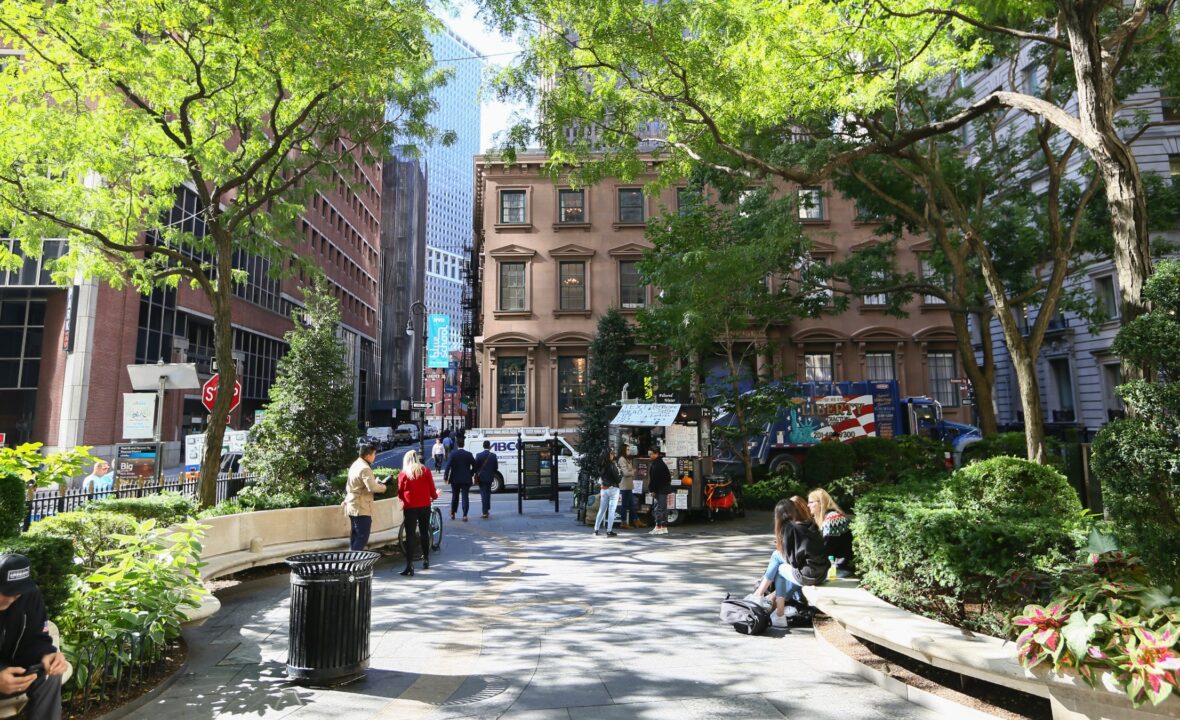 Downtown Connection Bus Gets QR-Code Stickers - Downtown Alliance